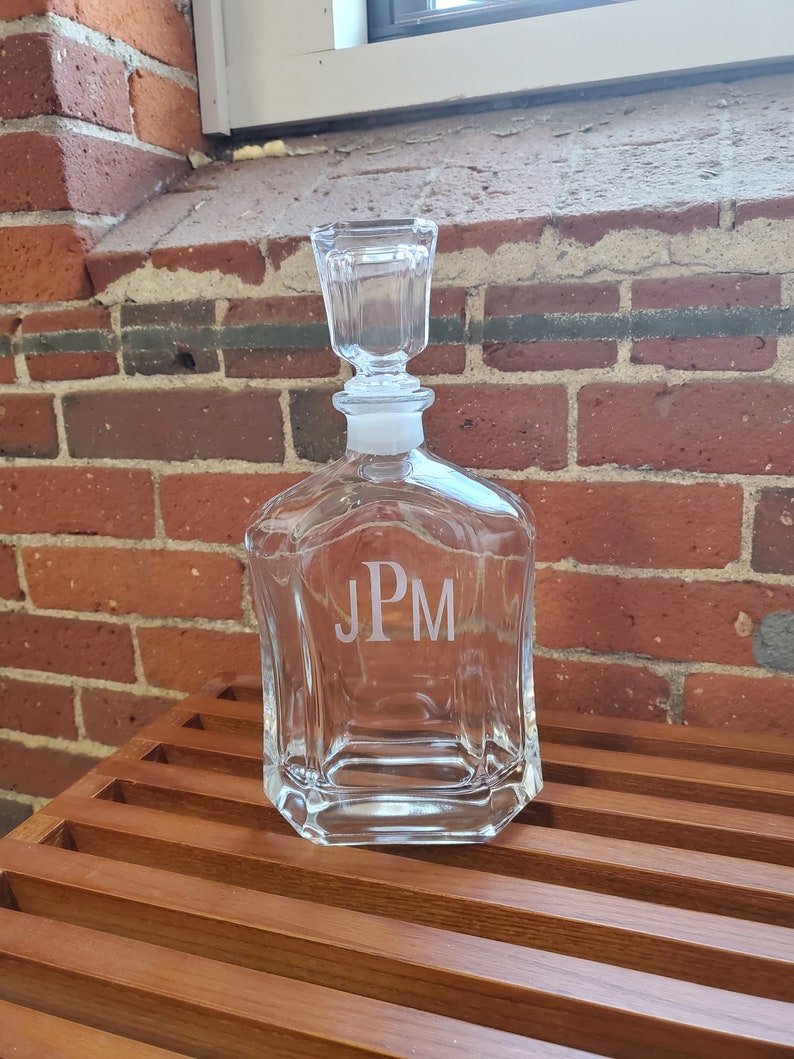 Flat Decanter Set | S5 | Monogrammed Whiskey Decanter Set | Kustom ...